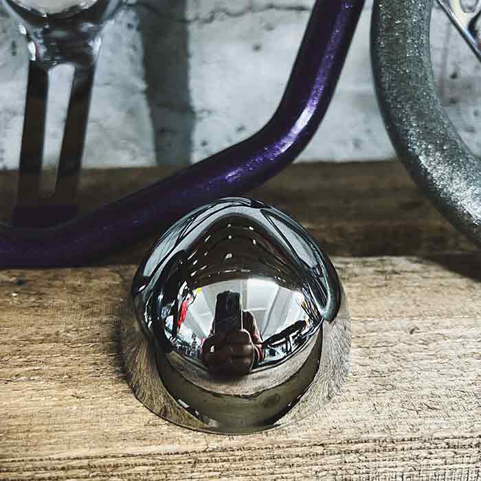 Chromed bullet-style horn button • Stiff Skunk